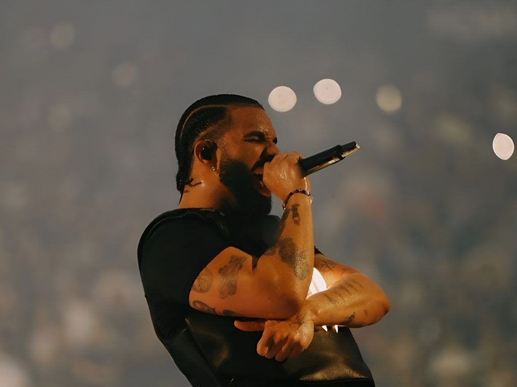 Drake'in Dokunuşu: Barmen Flacka Bir Gecede Ünlü Oldu! - Substreet