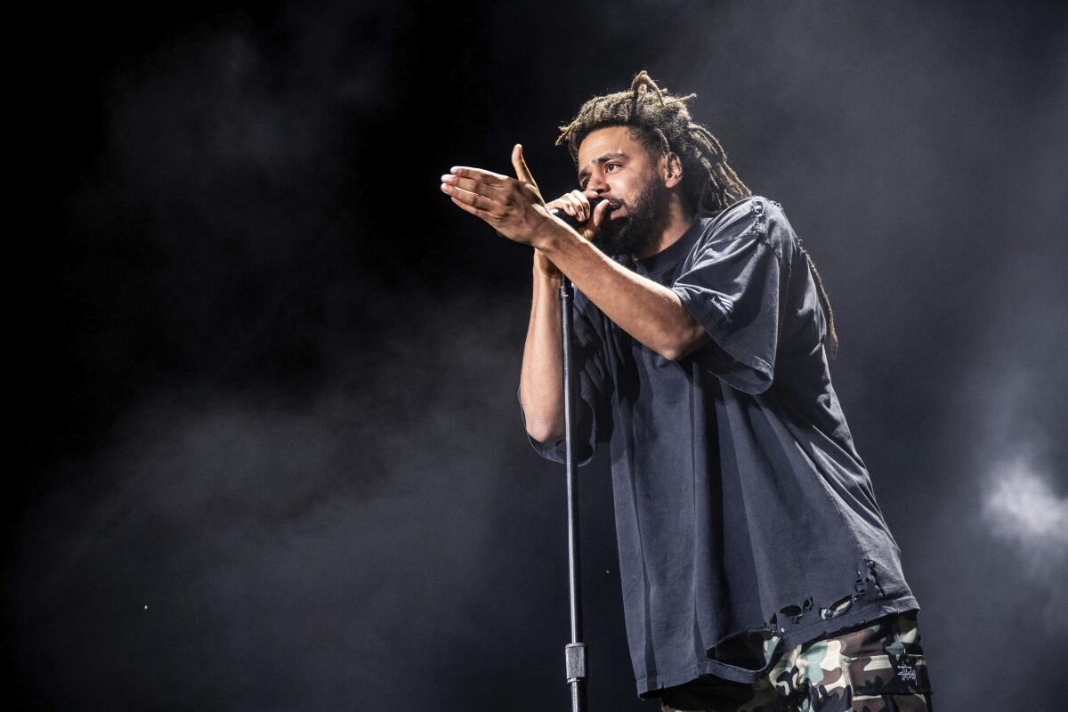 J. Cole'dan New York'ta Cömert Jest - Substreet